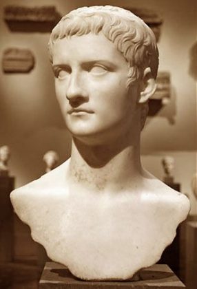 15 Interesting Facts About Julius Caesar - OhFact!