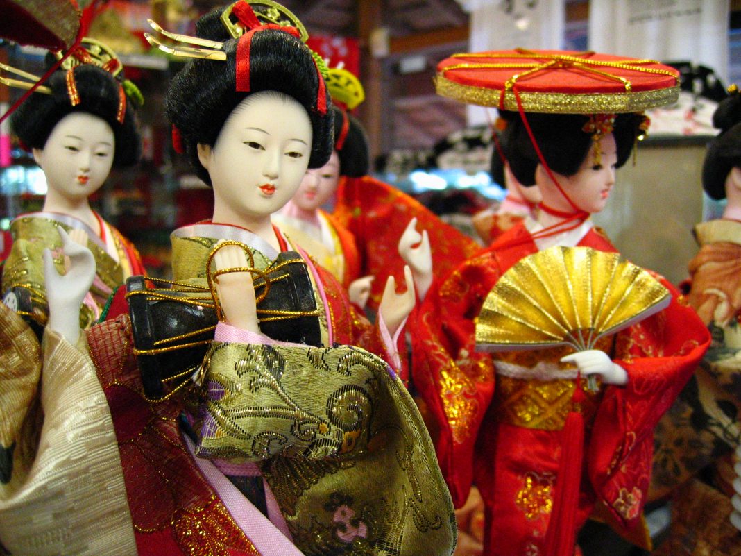 38 Amazing Facts About Geisha You Can't Miss - OhFact!